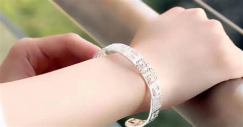 女性長期戴「銀手鐲」，身體會收穫哪些好處？看完你就清楚了