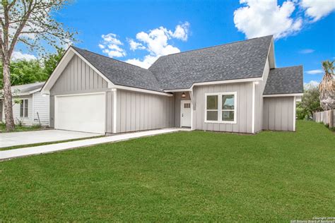 1209 Avenue K Hondo Tx 78861 Redfin