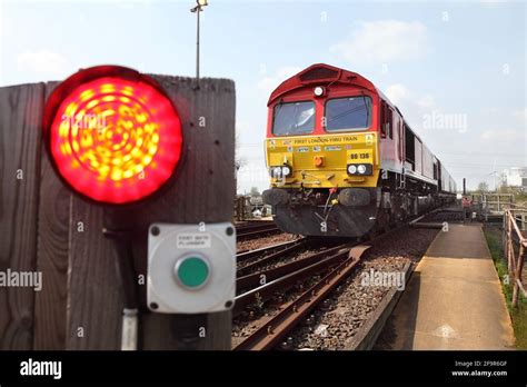 Db Cargo Class 66 Loco 66136 With The 1250 Drax Power Station To