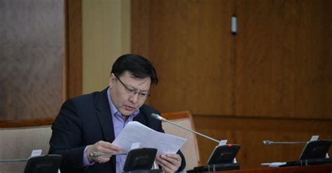 Ж Батзандан “Үндсэн хуультай зөрчилдсөн хүний эрх эрх чөлөөг