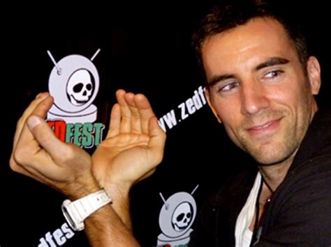 Pictures Of Cuyle Carvin