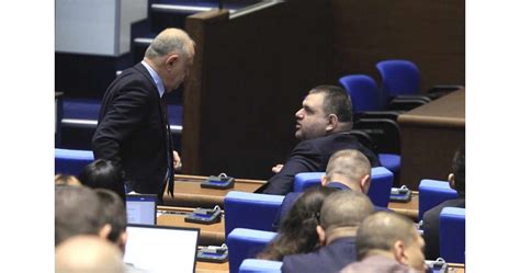 Депутатите търсят смели магистрати които да говорят за Нотариуса Обзор