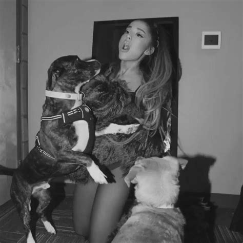Ready For Dematerialization Ariana Grande Photos Ariana Grande Pictures Ariana Grande