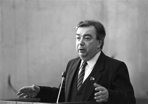 Primakov Evgeny Maksimovič Biografie Osobní život Aktivity A Zajímavosti
