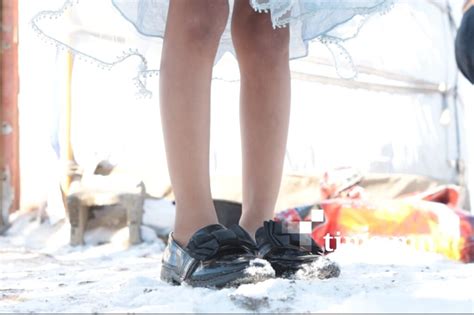 Болдог бол хүүхэд бүрд дулаан хувцас өгөх юм сан