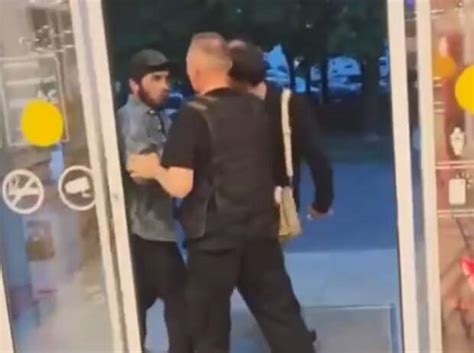 Мы знаем где живет твоя семья Охранник испугался приезжих которые постоянно обносят Магнит