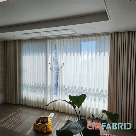 다옴패브릭 커튼and블라인드ㅣ천안커튼ㅣ아산커튼ㅣ전국커튼 오늘은 서산 E편한세상 석림더노블 105동 시공하고 왔어요~ 거실에는 투톤 무늬가 들어간 고급 커튼을 시공했습니다