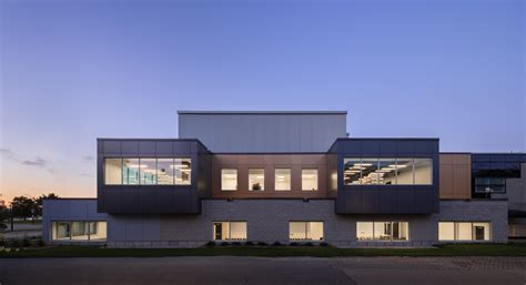 Brock Universitys New Validation Prototyping And Manufacturing Lab Celebrates Its Grand
