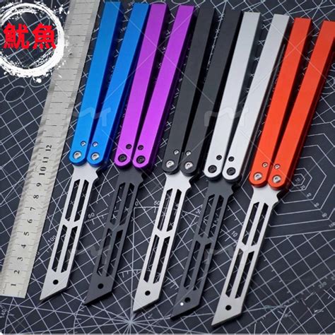 【清倉價】theone魷魚蝴蝶刀高端一體鋁柄蝴蝶刀 軸套結構 Cnc數控加工 甩刀練習刀不開刃玩刀小刀 蝦皮購物