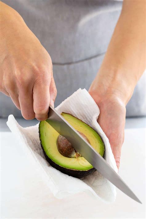 How To Cut An Avocado Jessica Gavin