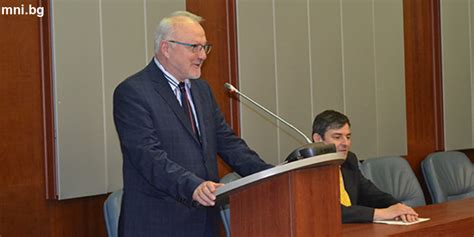 Македонски научен институт МНИ награди участници в конкурса „Моите родови корени от Македония и