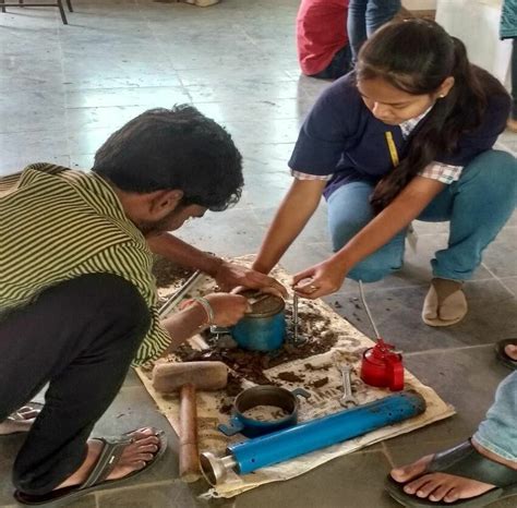 Performing Standard Proctor Test Download Scientific Diagram