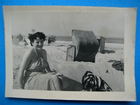Altes Foto Ddr Junge Hübsche Frau Girl Im Kleid Am Strand 1949 Orig