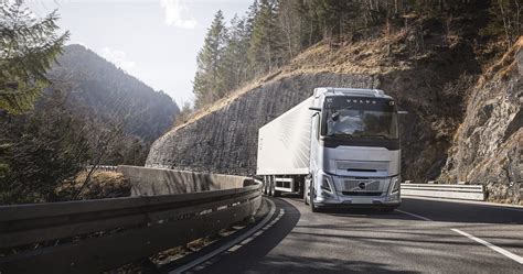 Volvo Trucks Launches Stopstart Engine Technology Fleetpoint