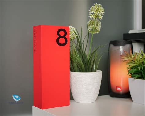 Mobile-review.com Обзор OnePlus 8 Pro – «убивец» флагманов задорого!