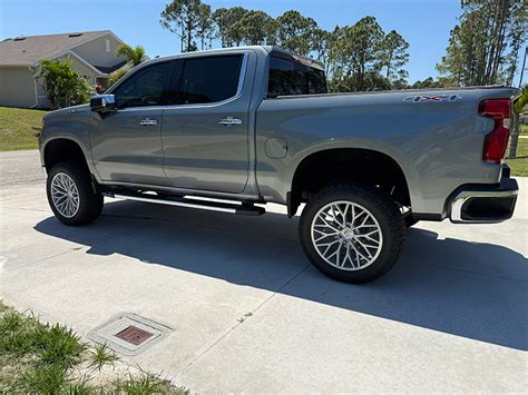 2025 Chevrolet Silverado 1500 22x10 Tis Offroad Wheels 35x1250r22