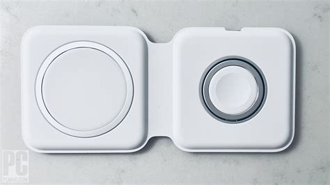 Apple Magsafe Duo Charger Review 2021 Pcmag Middle East