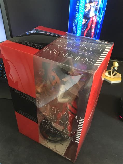 Why Is Her Box Red R AnimeFigures