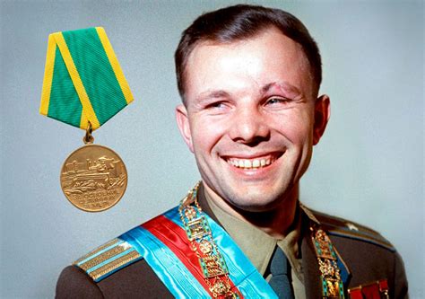 Странная медаль Юрия Гагарина