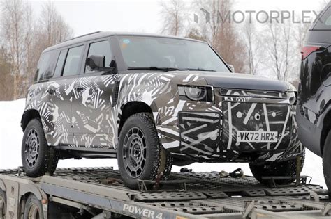 랜드로버 디펜더 Svx 스파이샷 포착 ‘극강의 파워 담는다