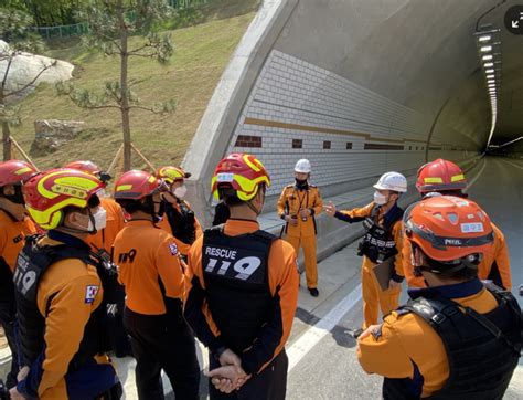 금정소방서 터널 상호 간 무전통신 원활한 ′무선통신보조설비′ 설치…전국 최초