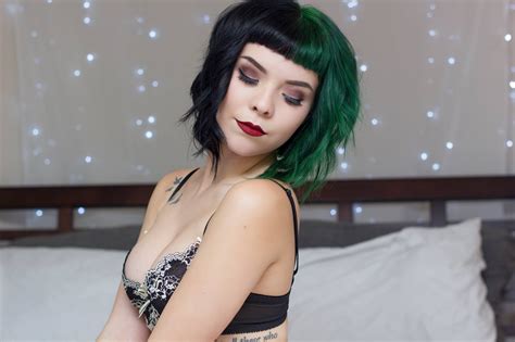 Photo Woman Model Dyed Hair Long Hair In Bed Photos Dress Black