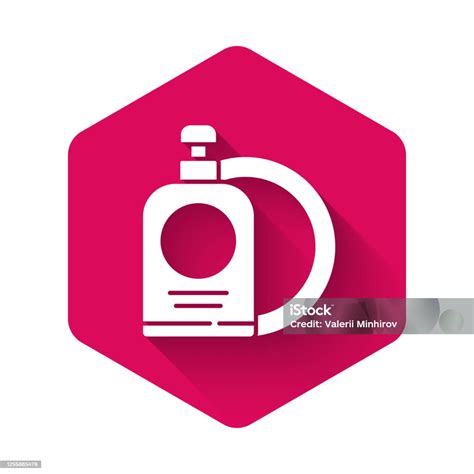 긴 그림자로 분리 된 흰색 식기 세척 액상 병과 플레이트 아이콘 설거지용 액체 세제 핑크 육각형 버튼 벡터 일러스트레이션 가사 집안일에 대한 스톡 벡터 아트 및 기타 이미지
