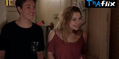 Sammi Hanratty Underwear Scene In Shameless Tnaflix Com