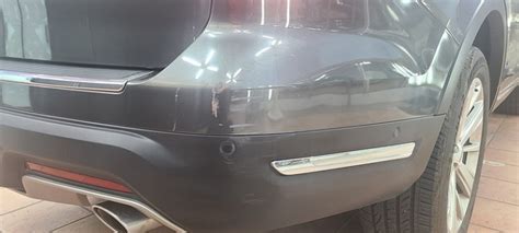 포드 익스플로러 범퍼 흠집으로 자동차 흠집제거를 위해 서울 강동에서안양호계동부분도색외형복원기스제거수입차수리 네이버 블로그