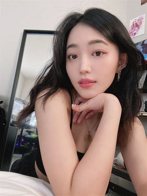 Hottest Streamer Alive Xobotneb