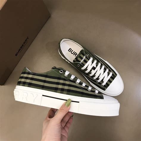 Кеды Burberry - купить с доставкой по выгодным ценам в интернет ...