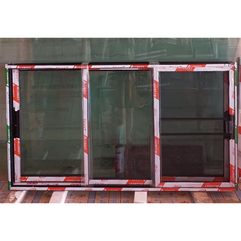 หน้าต่างบานเลื่อนอลูมีเนียมสำเร็จรูปมีขนาดกว้าง180xสูง100 แบ่ง3ช่อง กรุณาสั่งซื้อสินค้า1ชิ้นต่อ1