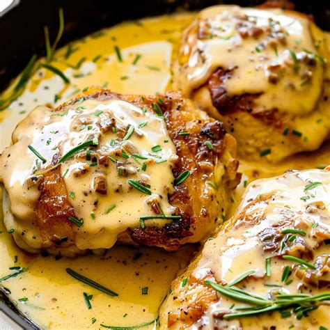 20 Minute Creamy Mustard Chicken Thighs