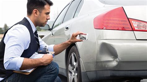 When You Should And Should Not File An Auto Insurance Claim