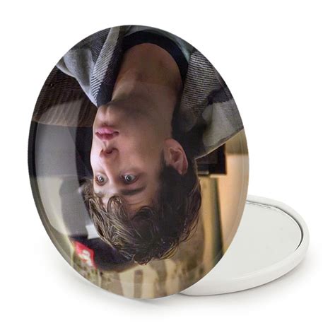 قیمت و خرید آینه جیبی خندالو طرح جاستین فولی 13دلیل برای اینکه Reasons