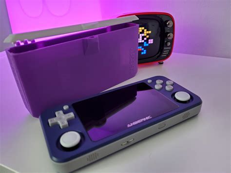 I just got my new RG351M, installed 351ELEC on it, finished that game ...