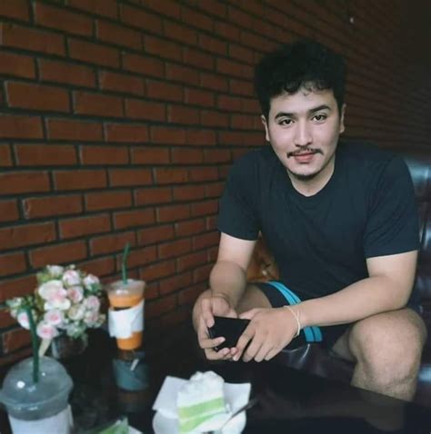 Rose แฟนพี่ขวัญอย่าไปบวชเพื่อหนีปัญหาเลย สังคมเค้าคาใจหลายอย่าง เอาหลักฐานออกมากางเลย บวชไปก็