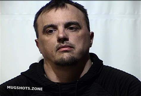 Henderson Cody Ryan 04232023 Christian County Mugshots Zone