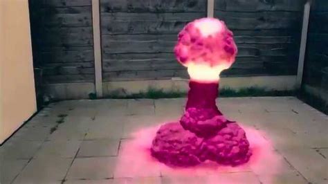 超级震撼！牛人自制小型原子弹核爆，朋友都被炸飞了 腾讯视频