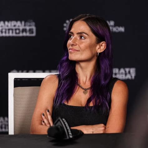 Hire Layla Annalee Presenter Scarlett Entertainment