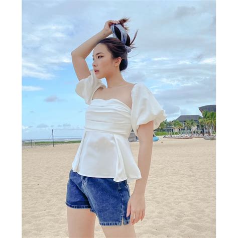 Jual Kiyora Wears Sabrina Top White Shopee Indonesia