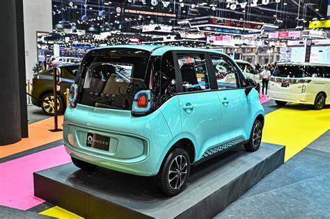 นักธุรกิจสาวร้องซื้อรถไฟฟ้าแล้วจดทะเบียนไม่ได้กว่า 1 ปีเร่งหาทางออก Pptvhd36