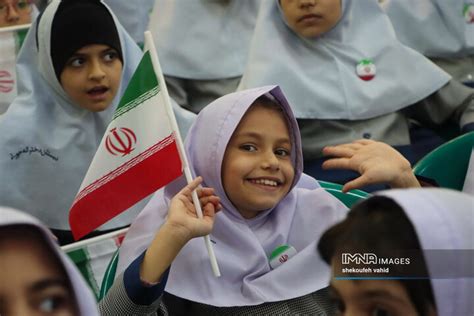 زنگ انقلاب در ۲۰۰۰ مدرسه چهارمحال و بختیاری نواخته شد ایمنا