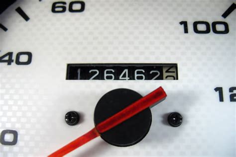 How To Check And Read Your Vehicles Odometer