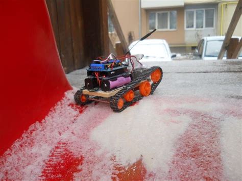 Fpv Virtual Reality Arduino Controlled Tracked Robot Virtual Reality Virtual Reality