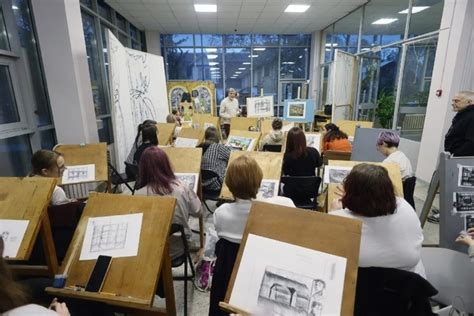 60 псковских юных художников прошли обучение у известных живописцев