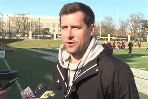 O Zone Msu Hc Ryan Beard Talks At Spring Football Practice Newsbreak
