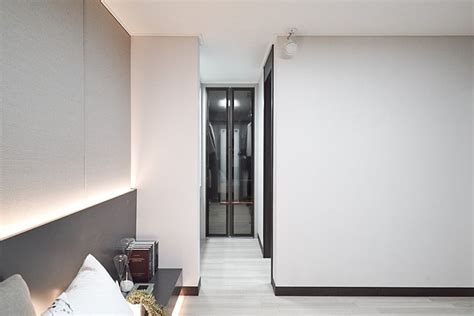 요즘 은근 많이 한다는 안방 드레스룸을 서재로 바꾸는 인테리어 악플달면 쩌리쩌려버려 ＊여성시대＊ 차분한 20대들의 알흠다운 공간