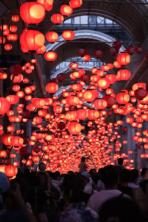 3年ぶり浮かぶ紅 山口でちょうちんまつり開幕写真 中国新聞デジタル