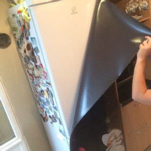 Как обклеить холодильник пленкой: как создать красивый декор самоклейкой